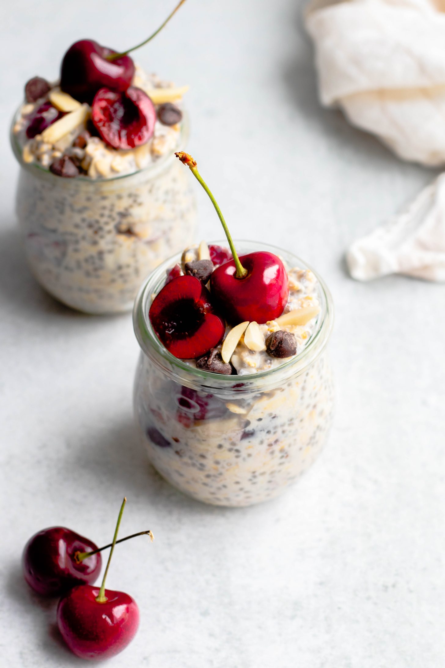 Cherry Overnight Oats with Dark Chocolate Chips • Daisybeet