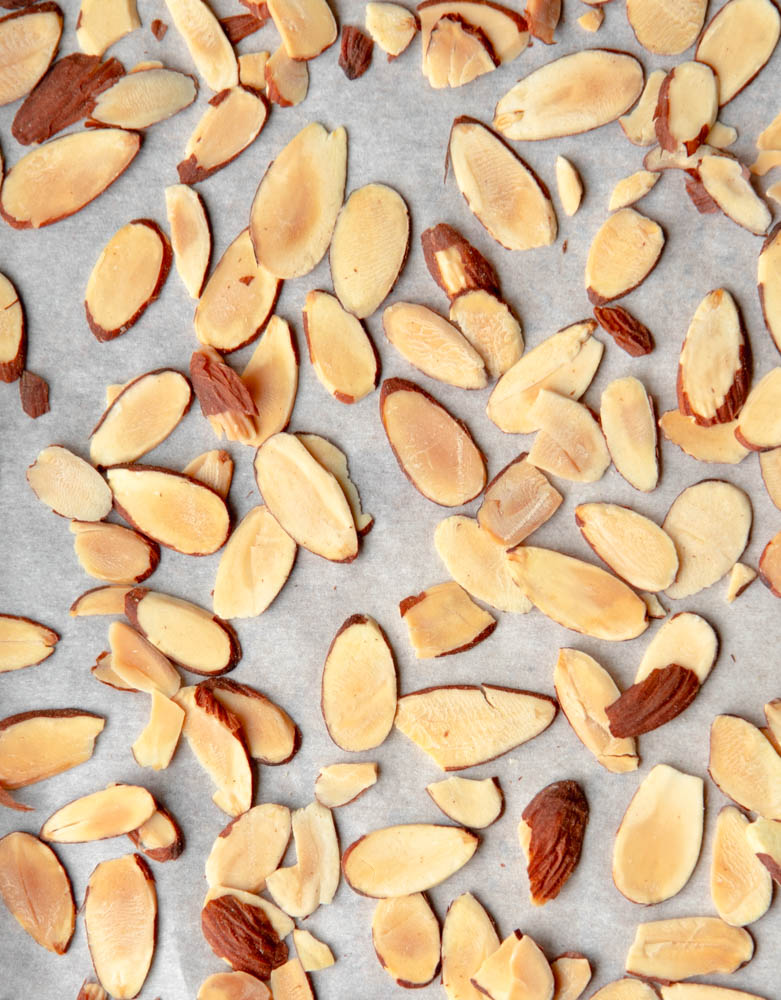 How to Make Crunchy Toasted Almonds (Whole, Slivers, and Slices ...