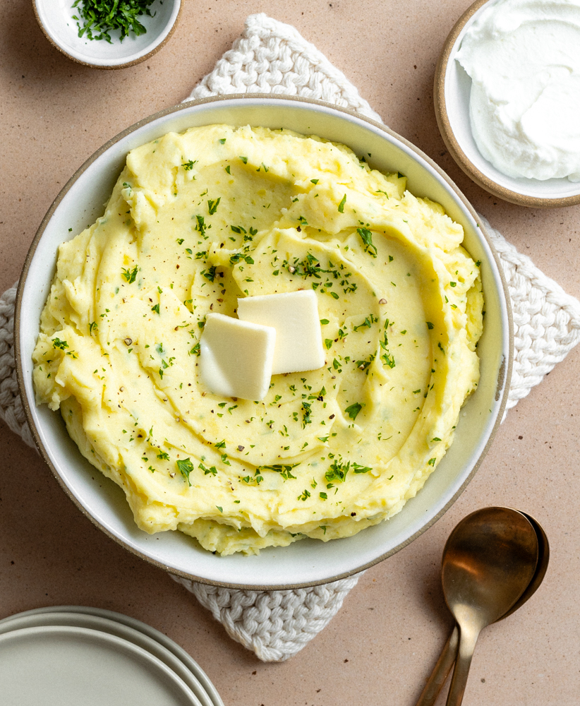 The Creamiest Healthy Mashed Potatoes (with Greek Yogurt!) • Daisybeet
