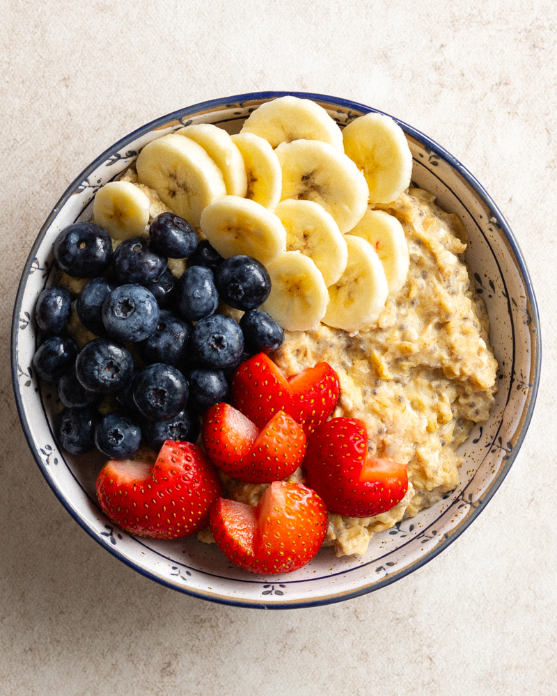 Quick & Easy Stovetop Protein Oatmeal - with Eggs! • Daisybeet